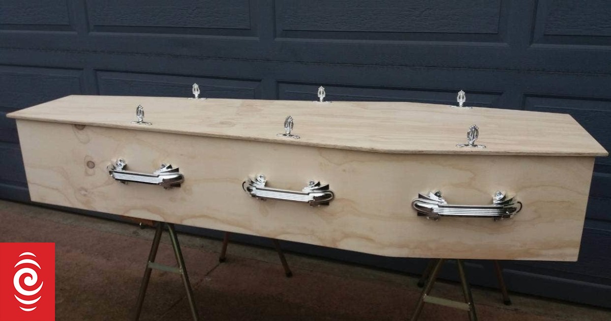 DIY Funerals, Curbing the cost of dying | RNZ