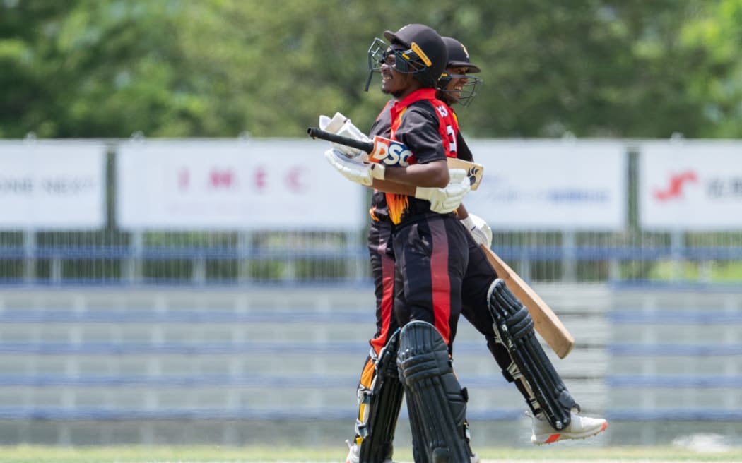 PNG Barramundis claims top spot at T20 World Cup qualifier | RNZ News