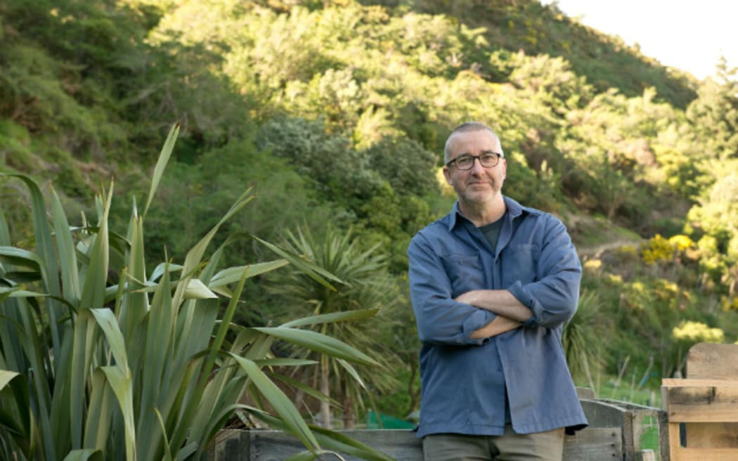 Music Critic: Julian Lubin and David Long | RNZ