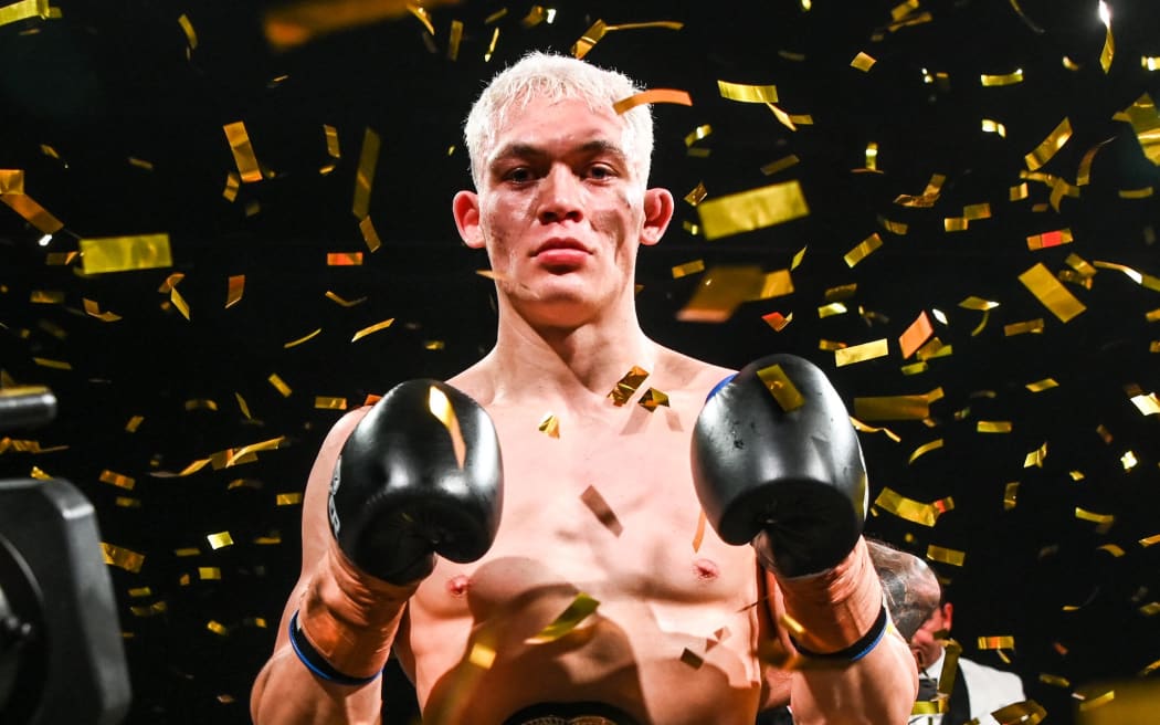 Kiwi fighter Navajo Stirling wins on his UFC debut | RNZ News