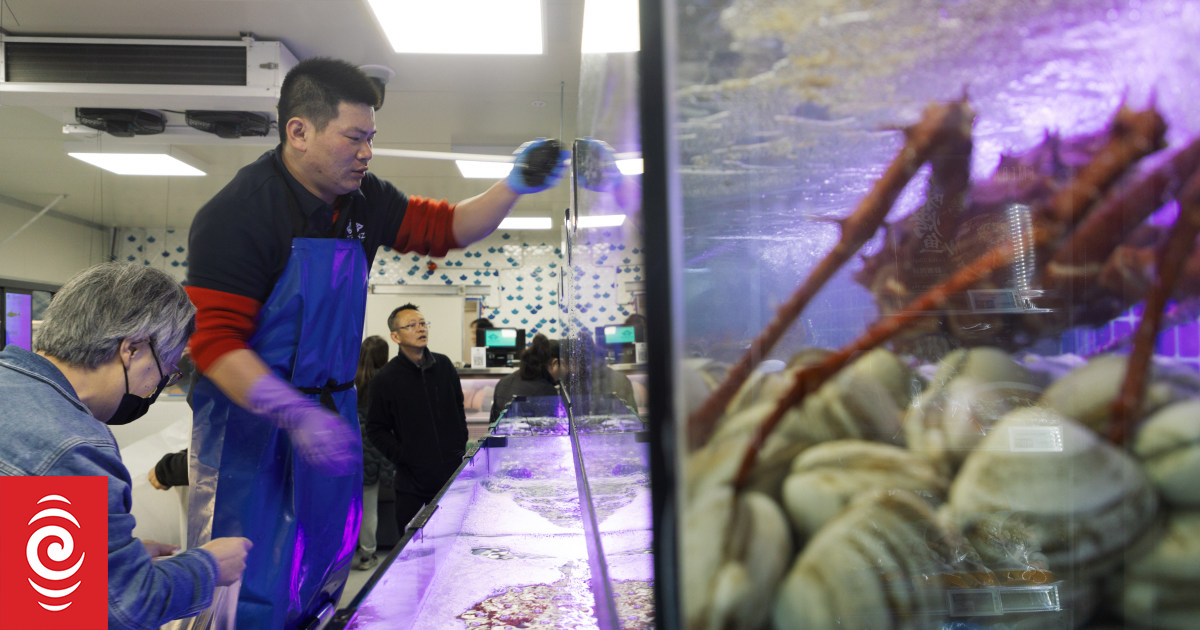 Foodie: First peek inside Auckland's colossal Asian supermarket | RNZ News