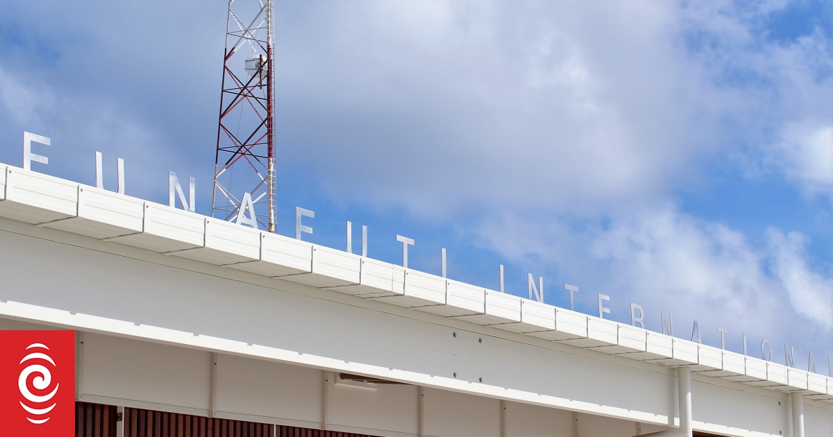 Tuvalu police ordered to arrest anyone who obstructs airport | RNZ News