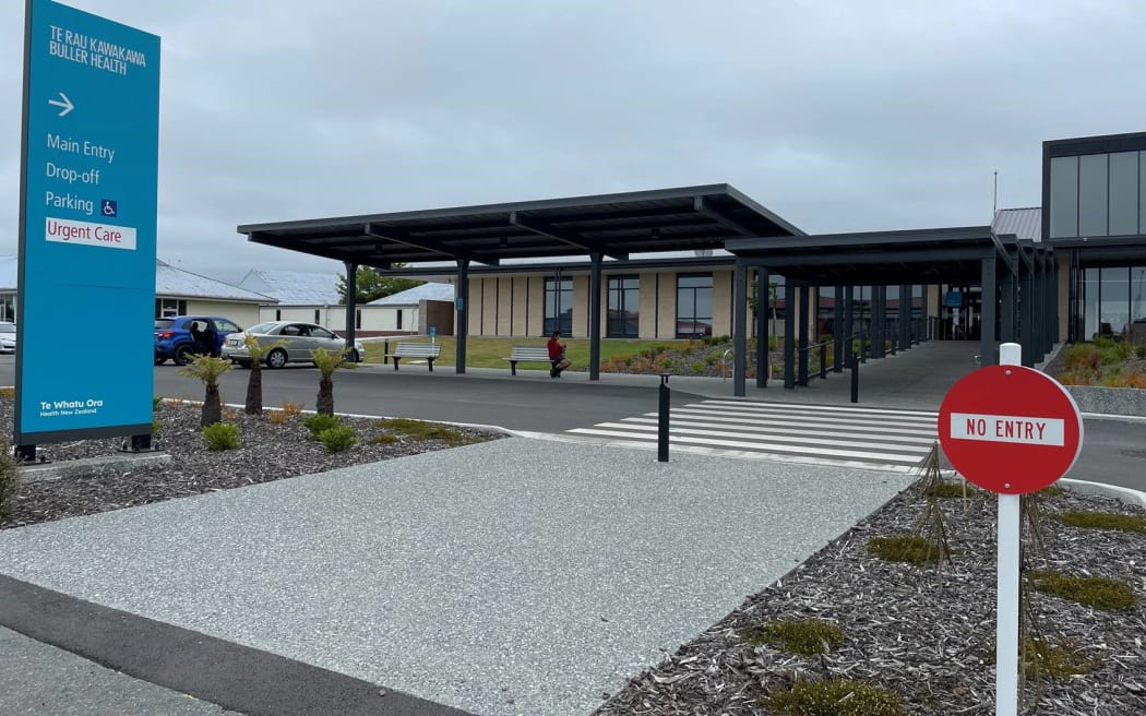 Around the motu: Lee Scanlon in Westport | RNZ