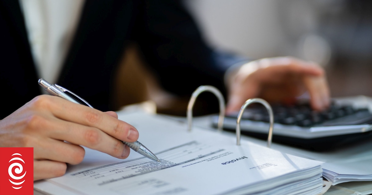 What's behind the shortage of workers in our finance sector? | RNZ