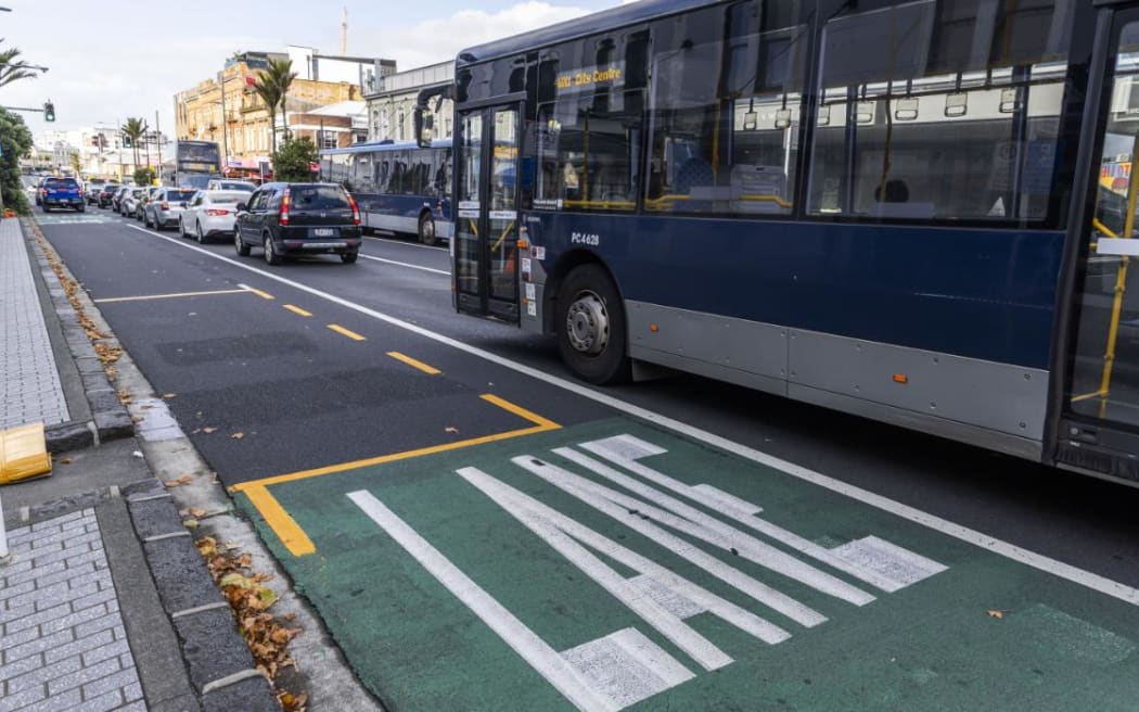 New Karangahape Road bus lane traffic camera raking in $100,000 a week ...