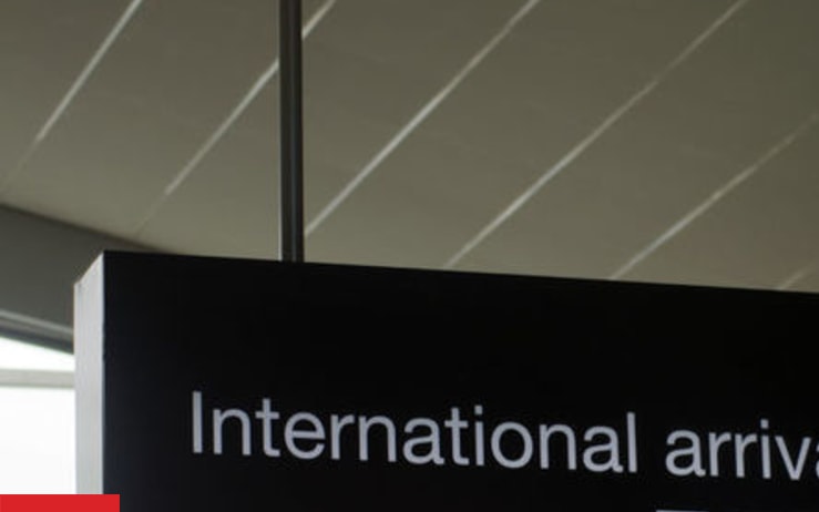 Immigration agents caught out over illegal rubber-stamping | RNZ News