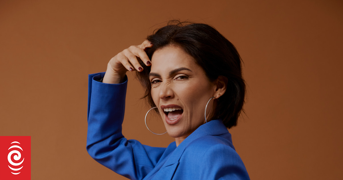 Anna Coddington debuts new single 'Kātuarehe' | RNZ
