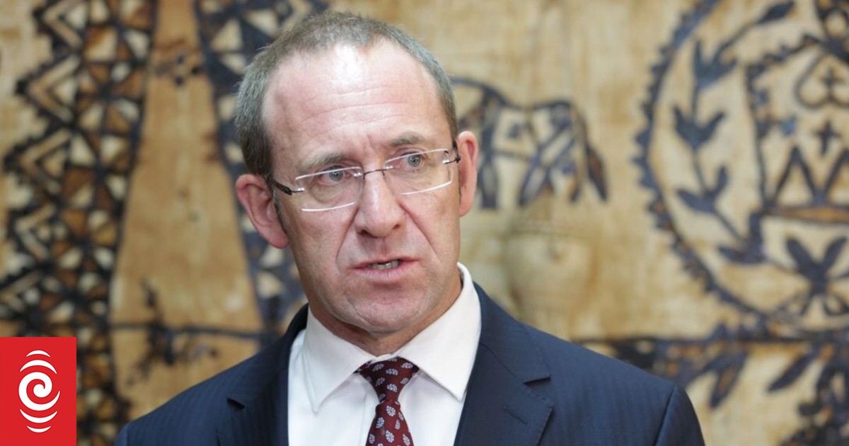 Labour makes emergency housing pledge | RNZ News