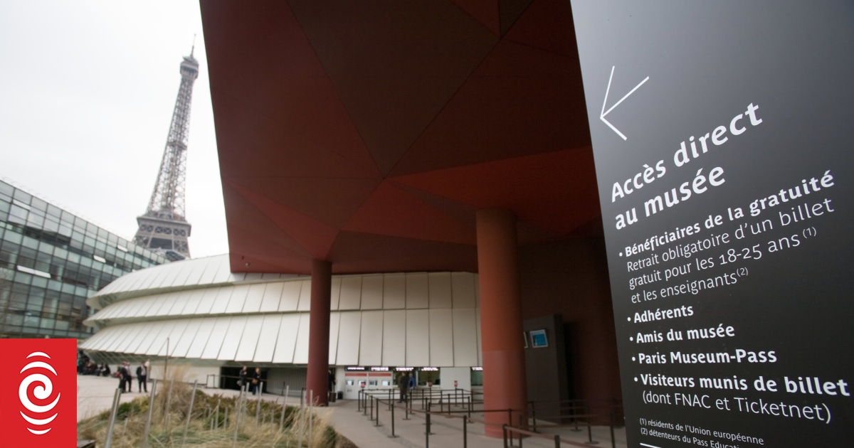 Taonga to go on display in Paris | RNZ News