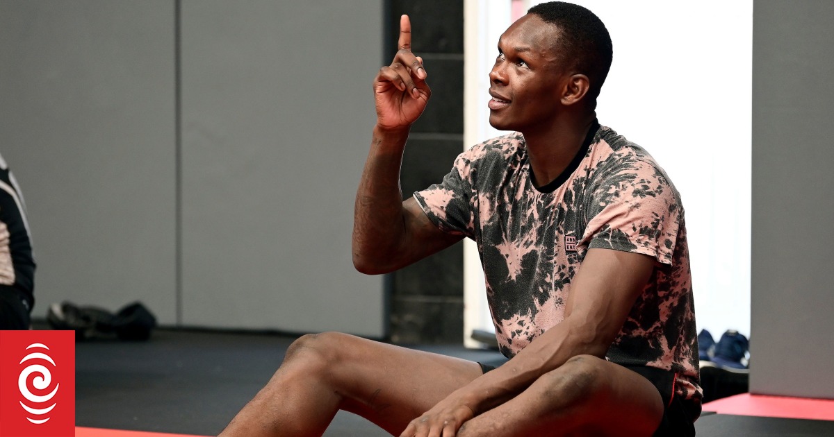 Stylebender out to bend history at UFC 259 | RNZ News