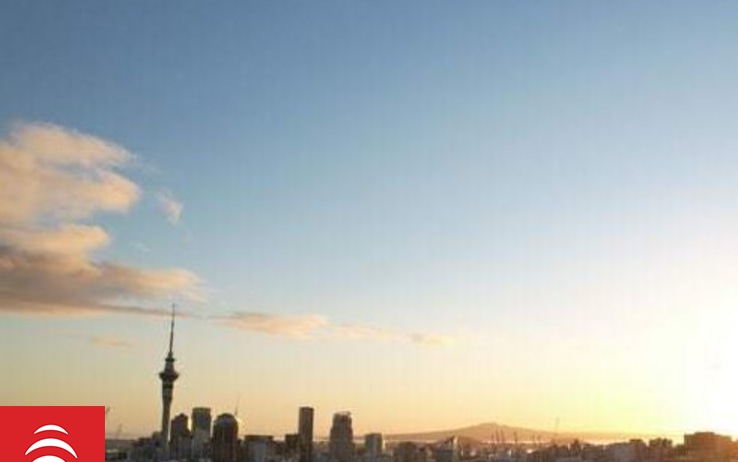 Covid-19: Aucklanders react to the lockdown extension | RNZ News