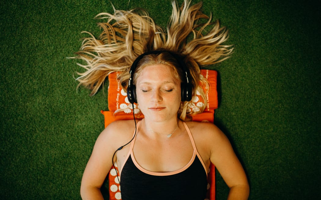 Sleep easy: expert tips for a good night’s kip | RNZ
