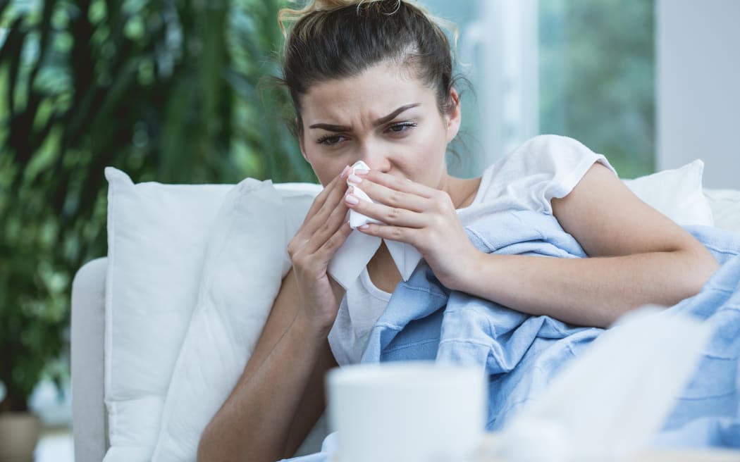 Flu season: Doctors call for free influenza vaccinations | RNZ News
