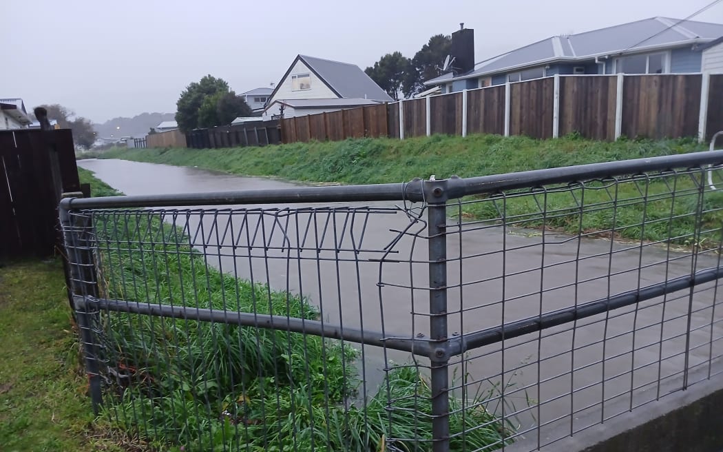 Weather: Lower North island residents urged to evacuate from low-lying ...