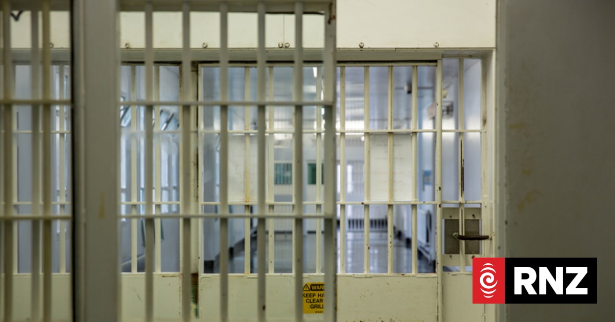 Prisoners sentenced for vicious attack on guards | RNZ