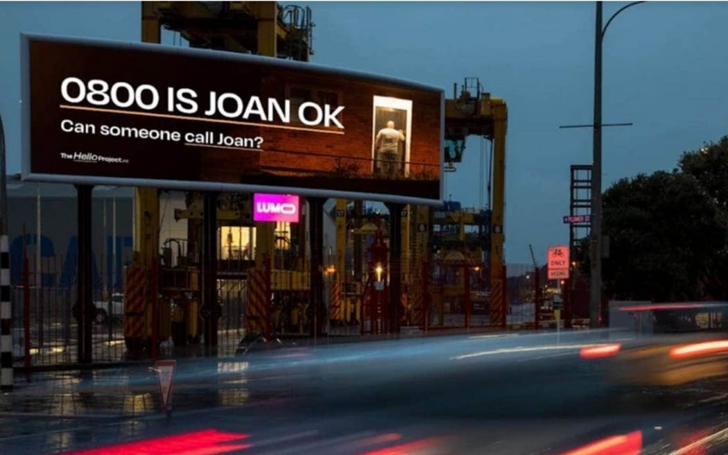 The Hello project to help out older neighbours | RNZ