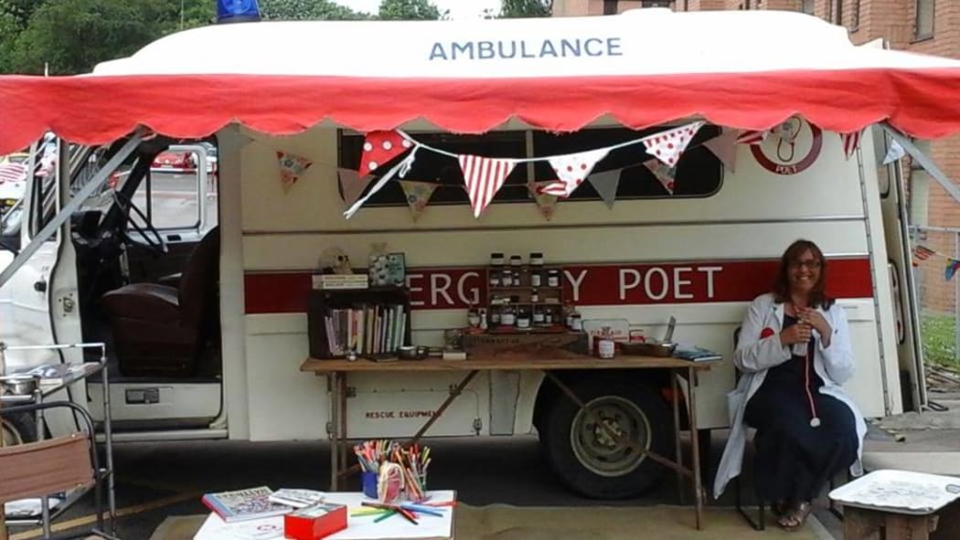 Deborah Alma - Dispensing literary first aid | RNZ