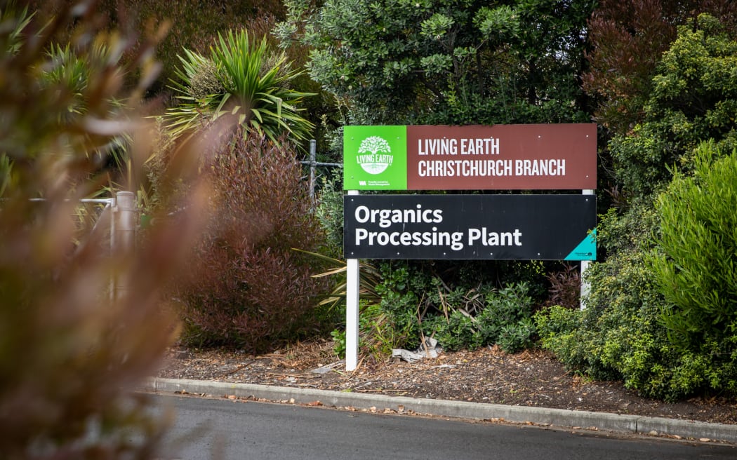 Christchurch compost plant stench makes residents sick | RNZ
