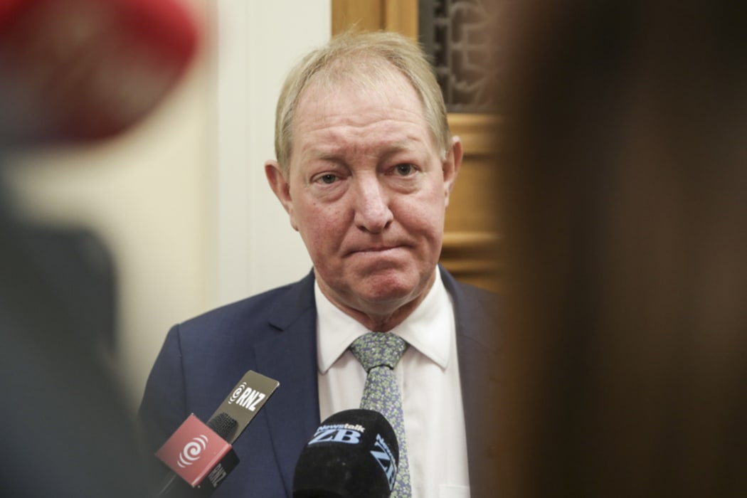 Poison-drop protesters deny attack on Nick Smith | RNZ News