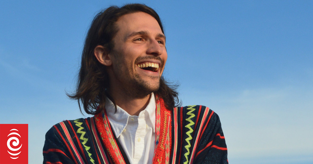 Video premiere: Jon Lemmon 'When It Came Along' | RNZ News