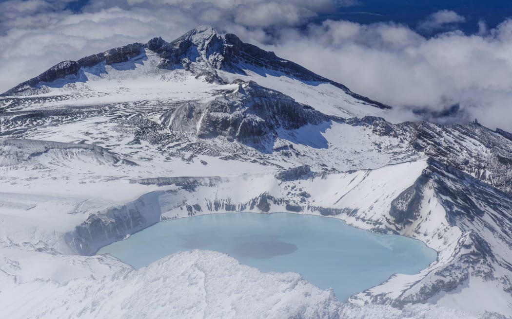 Heightened risk of Ruapehu eruption | RNZ News