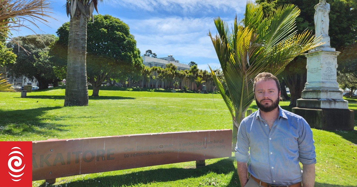 The challenges of relocating ‘offensive’ Weeping Woman monument | RNZ News