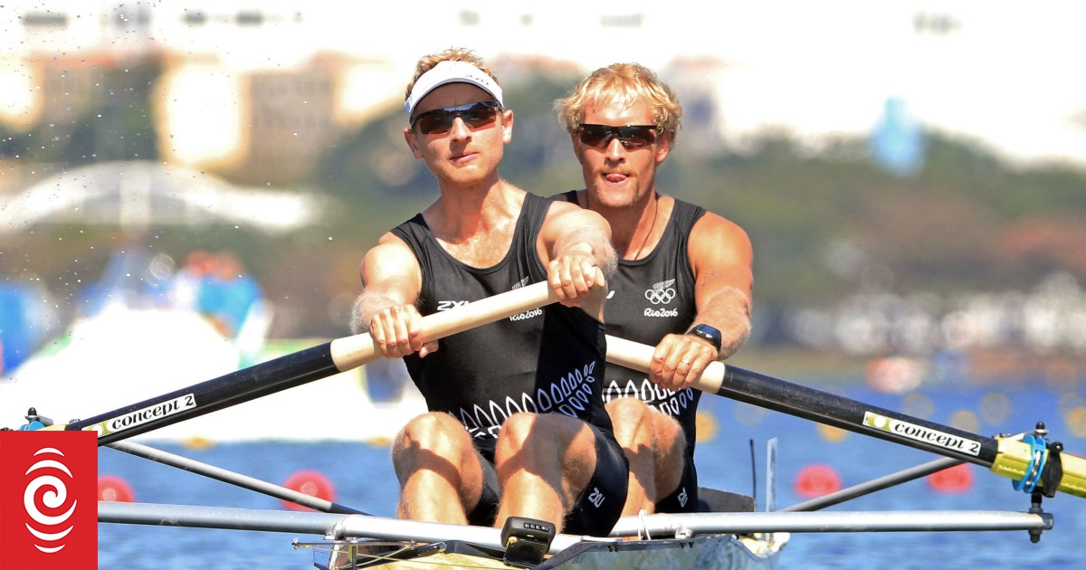 Three-time Olympic champion Hamish Bond hangs up oars | RNZ News