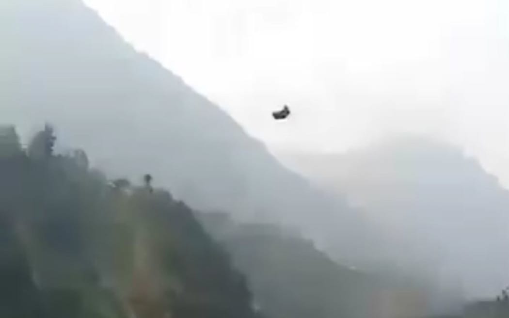 Pakistan cable car incident: Rescue under way for eight people trapped ...