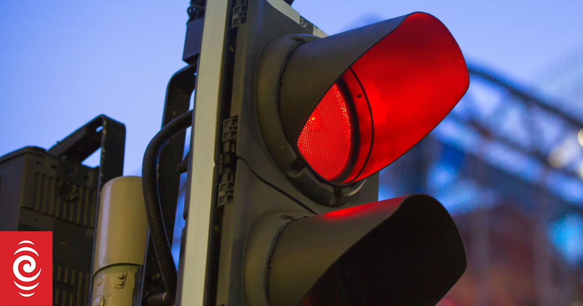 Running red lights in Auckland: 'We've got to change the culture' | RNZ ...