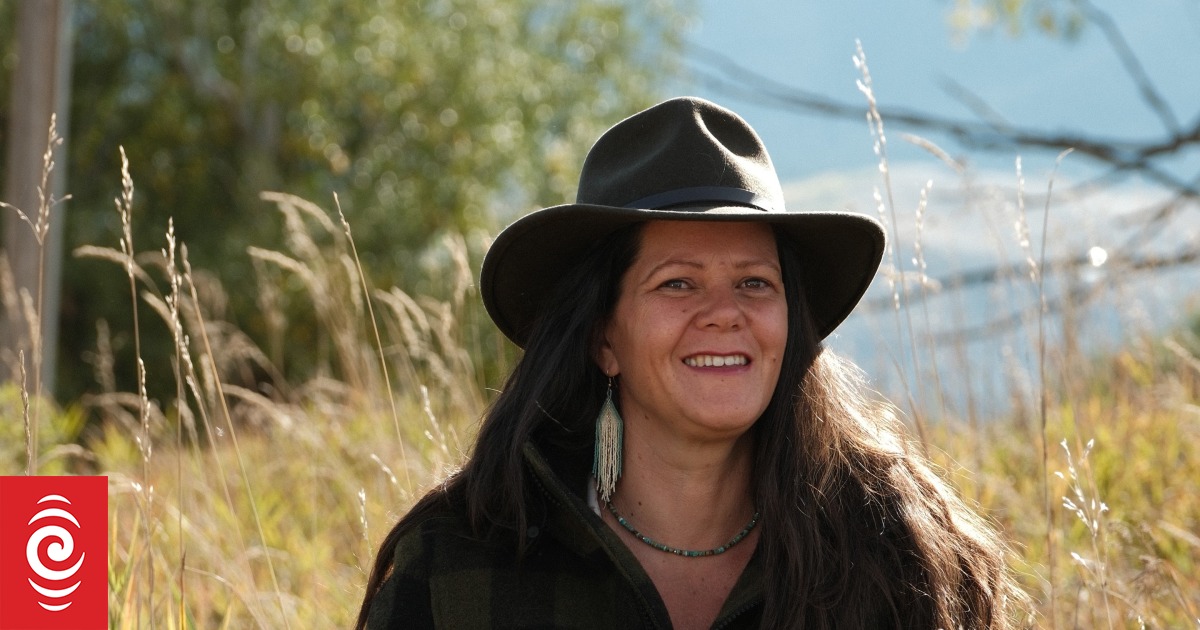 The Otago Uni student who became an international soil expert | RNZ