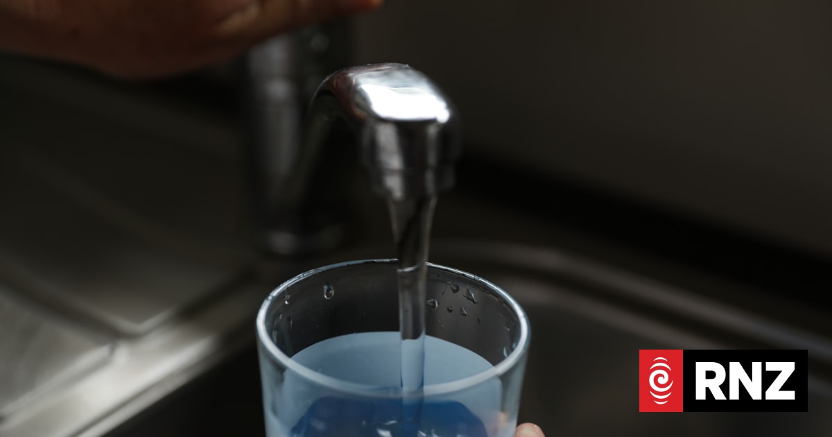 'Mind-boggling' water loss in Featherston | RNZ
