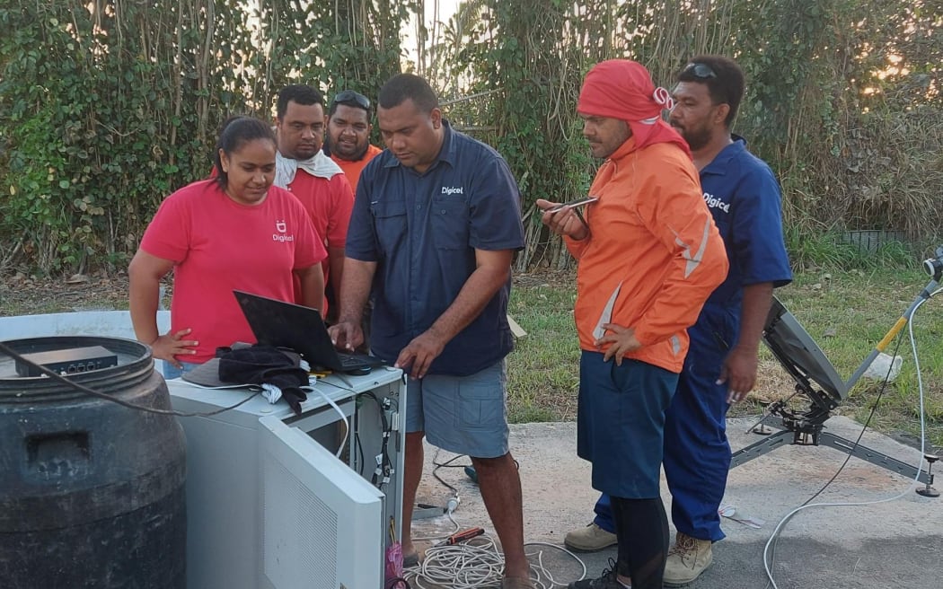Bad weather hampers efforts to fix microwave link in Tonga | RNZ News