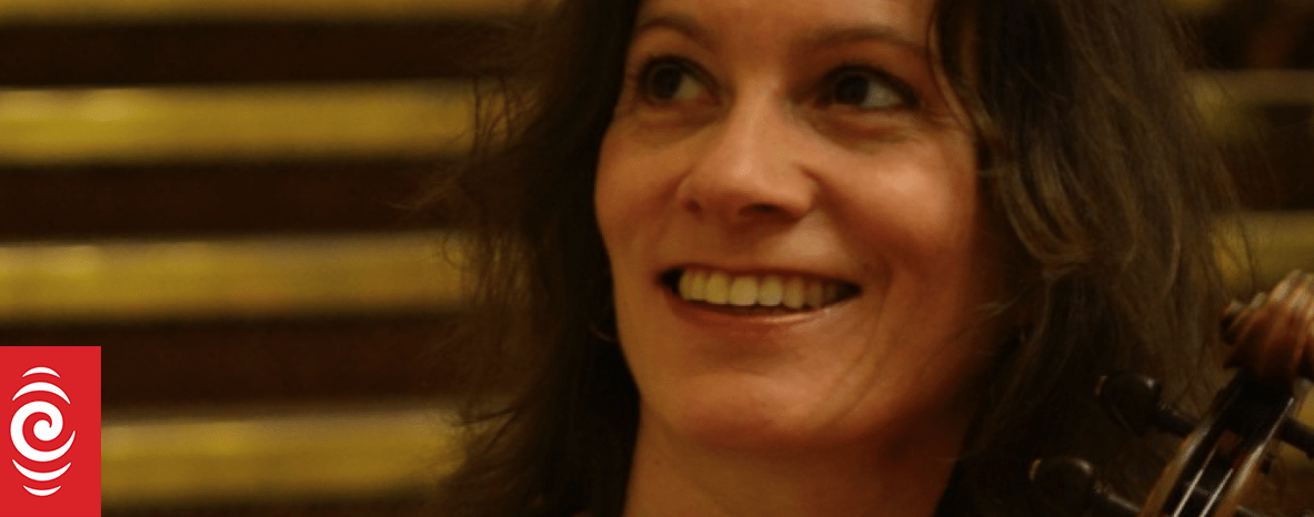 Baroque violinist Anne Loeser | RNZ