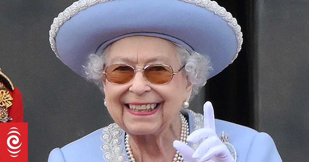 Former NZ journalist remembers working with Queen Elizabeth II | RNZ