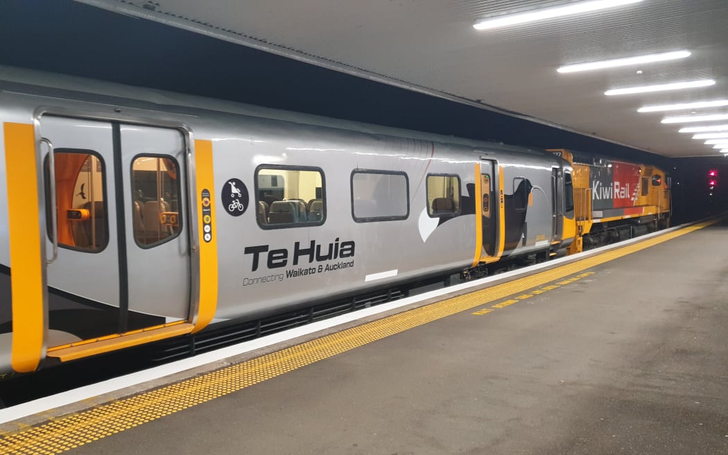 Concerns raised about Auckland-Hamilton train weeks before restriction ...