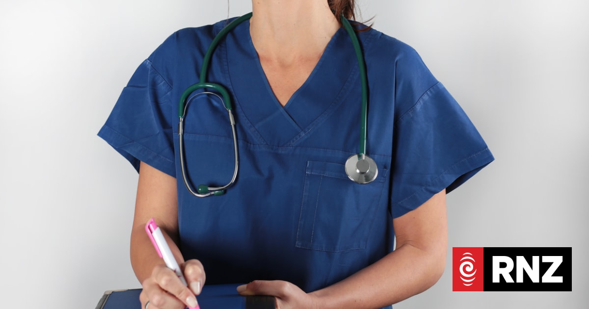 NZ's doctors getting older - survey | RNZ