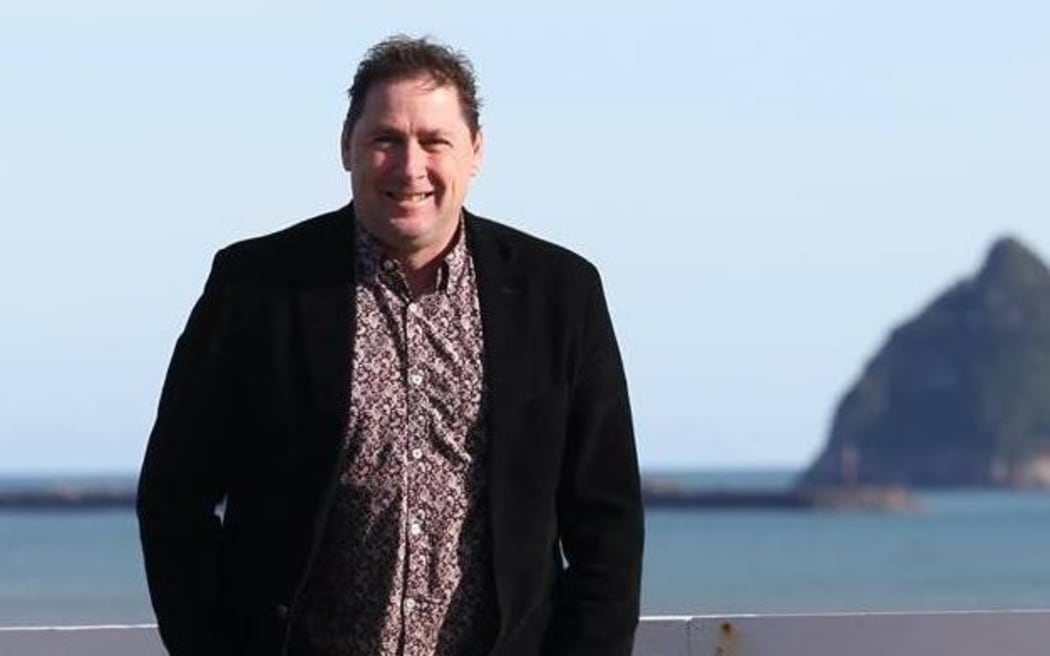 New Plymouth councillor Murray Chong apologises for te reo Māori anthem ...