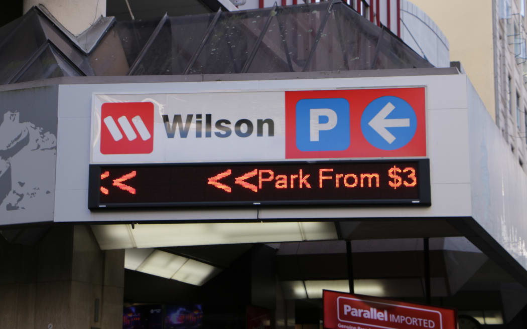Scammed couple take Wilson Parking to task over insistence on payment ...