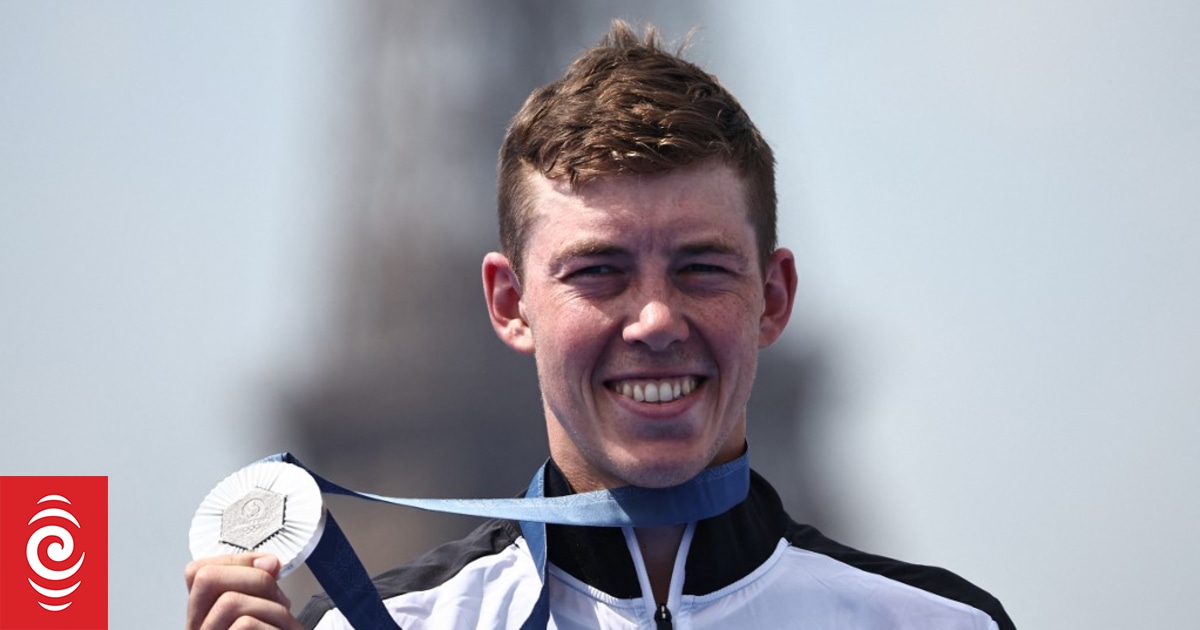 Olympics 2024: Triathlete Hayden Wilde claims NZ's second medal of ...