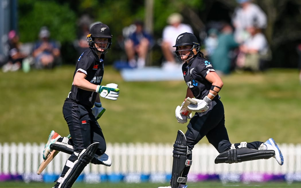 White Ferns lose in Super Over | RNZ News