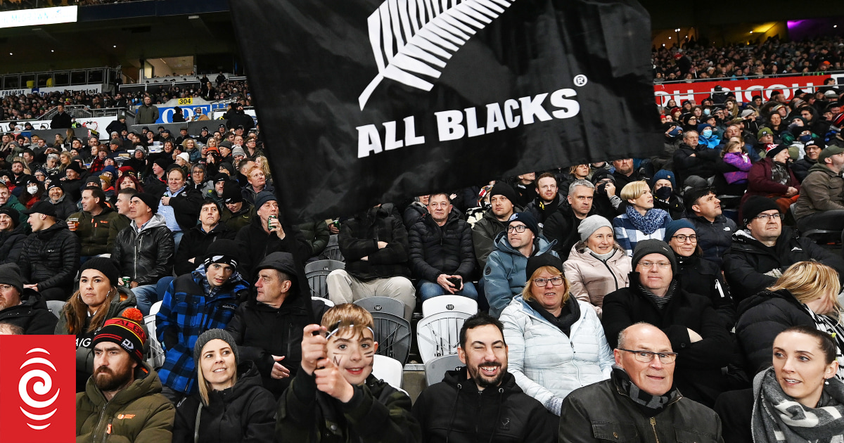 Dunedin to host Razor's first test in charge of All Blacks | RNZ News