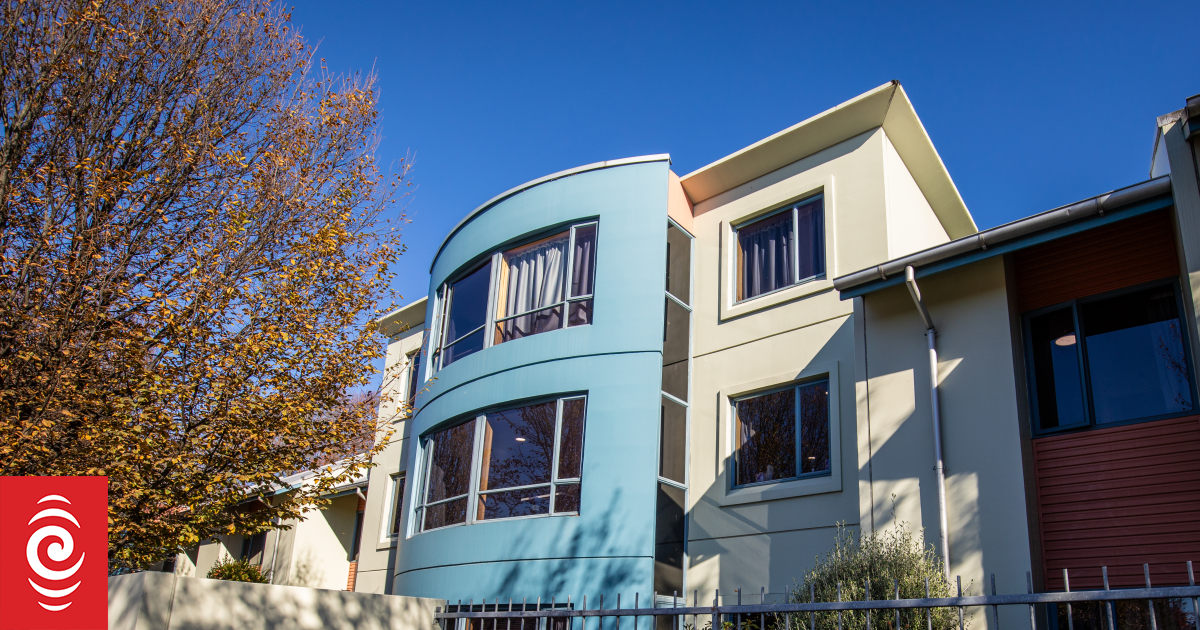 Unsafe preparation of chicken dish confirmed as cause of mass sickness ...