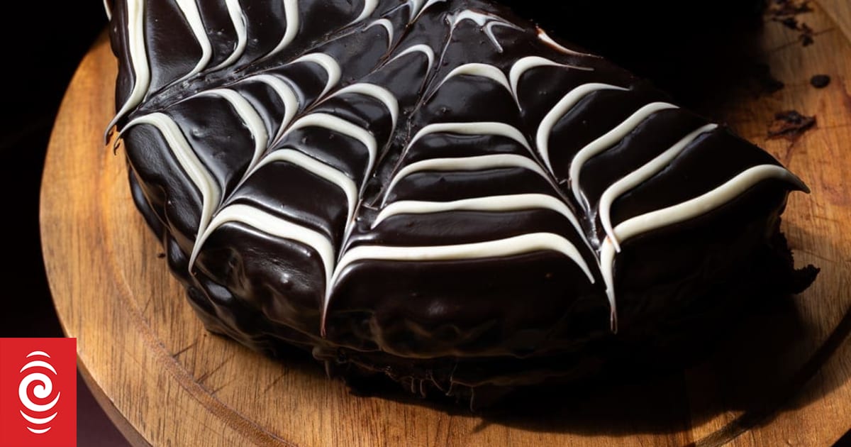 Devil's Food Cake recipe | RNZ
