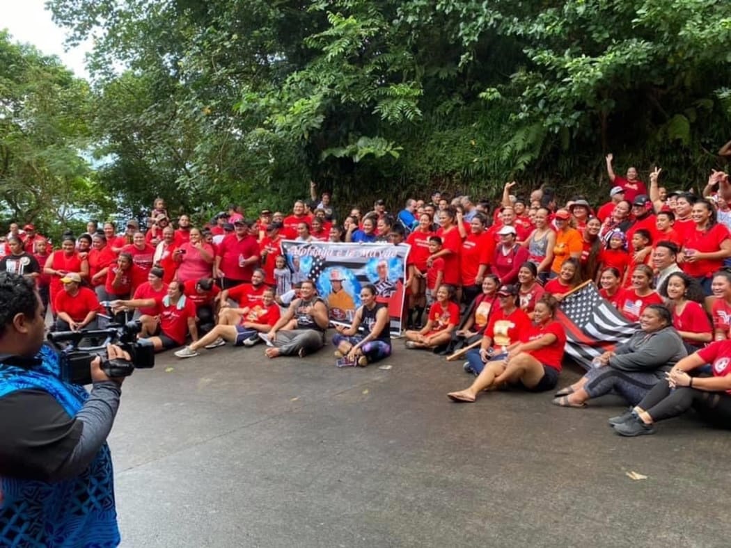 Hundreds march in honour of American Samoan firemen | RNZ News