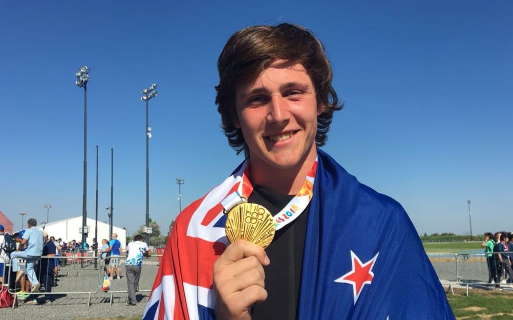 Connor Bell wins discus gold at Youth Olympics | RNZ News