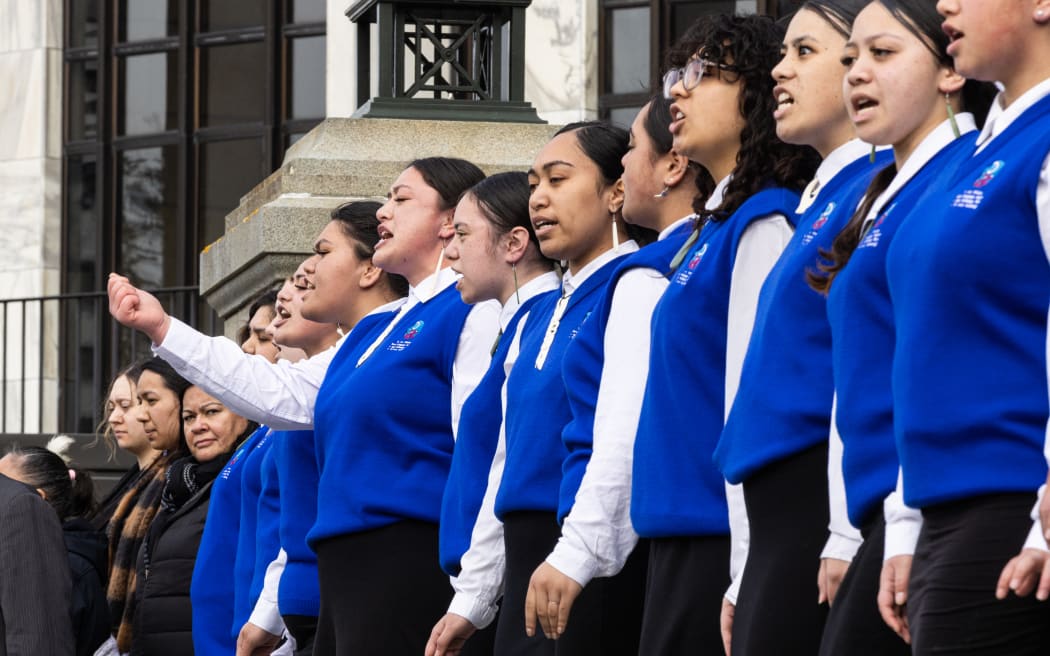 Te reo Māori thrives as petition anniversary marked | RNZ