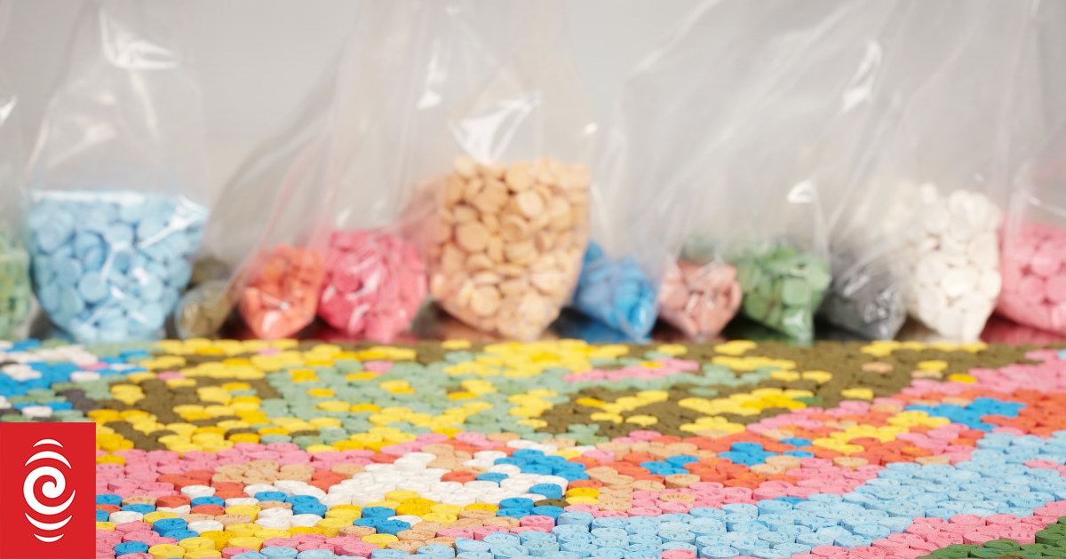'Extremely rare' LSD death leads to calls to get drugs tested | RNZ News