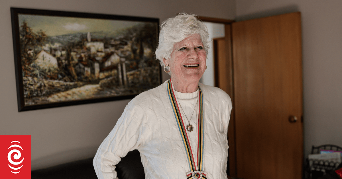 Trailblazing NZ athlete Marise Chamberlain dies | RNZ News