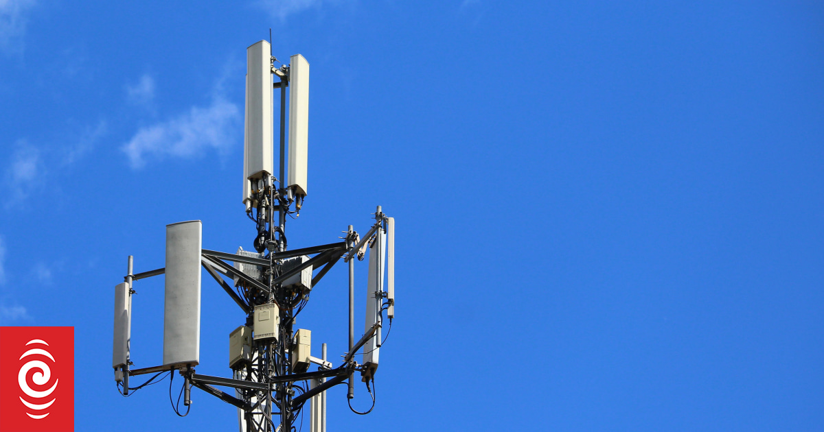 Telecommunications companies to come up with coverage maps | RNZ News