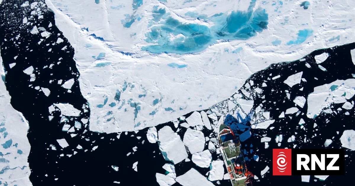 Study finds record amounts of plastic in Arctic sea ice | RNZ